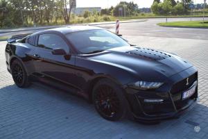 Black Ford Mustang 2018 in Klaipeda, with an engine capacity of 4.95 L and mileage of 83 thousand km for 27900 €, photo 7 on AUTOMOTO.COM.LV