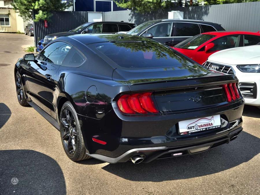 Melns Ford Mustang 2019 Viļņa, ar dzinēja tilpumu 2.25 L un nobraukumu 133 tūkst. km par 14900 €, foto 5 vietnē AUTOMOTO.COM.LV