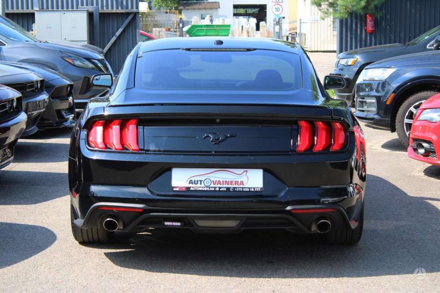 Melns Ford Mustang 2019 Viļņa, ar dzinēja tilpumu 2.25 L un nobraukumu 133 tūkst. km par 14900 €, foto 6 vietnē AUTOMOTO.COM.LV