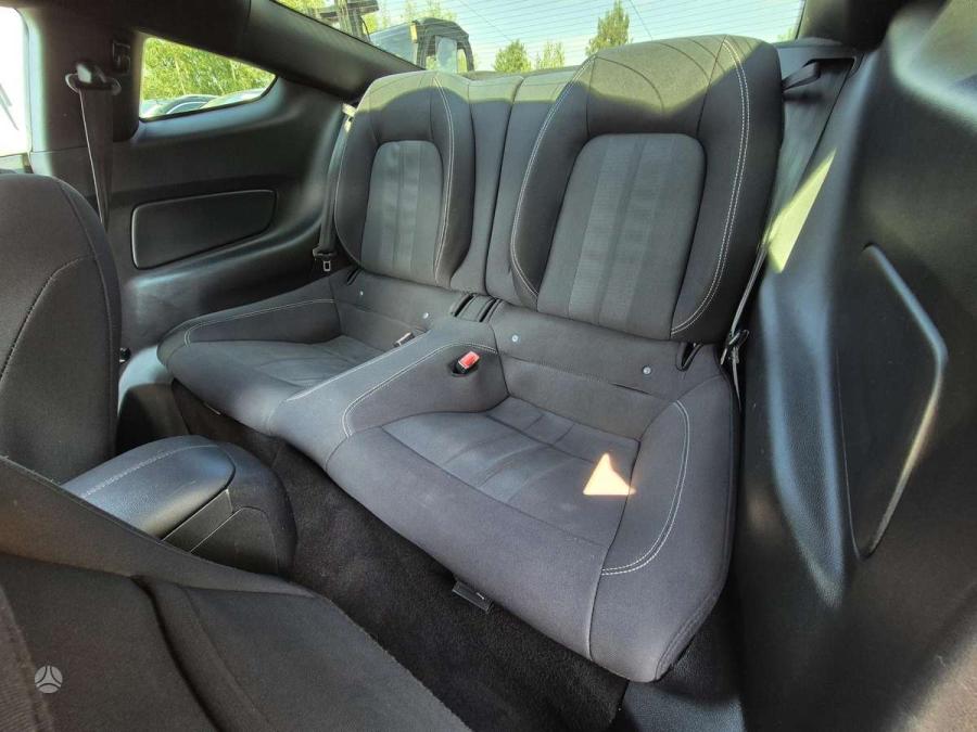 Melns Ford Mustang 2019 Viļņa, ar dzinēja tilpumu 2.25 L un nobraukumu 133 tūkst. km par 14900 €, foto 10 vietnē AUTOMOTO.COM.LV