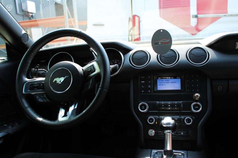 Melns Ford Mustang 2019 Viļņa, ar dzinēja tilpumu 2.25 L un nobraukumu 133 tūkst. km par 14900 €, foto 14 vietnē AUTOMOTO.COM.LV