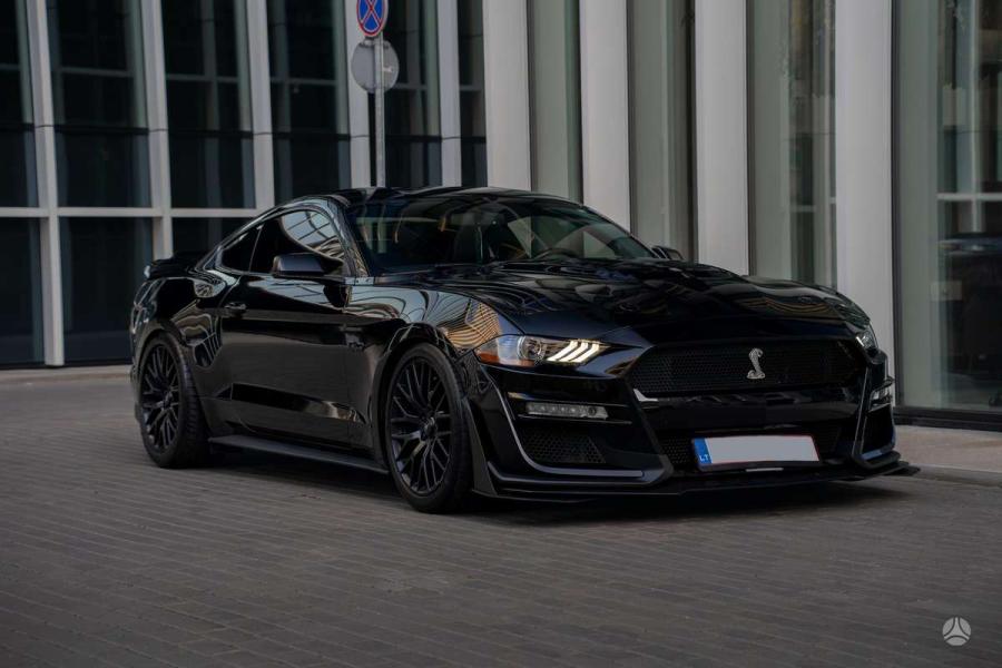 Melns Ford Mustang 2019 Viļņa, ar dzinēja tilpumu 4.95 L un nobraukumu 87 tūkst. km par 29999 €, foto 3 vietnē AUTOMOTO.COM.LV