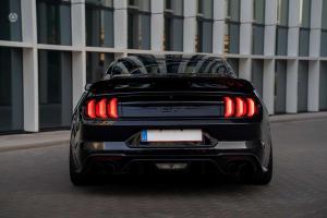 Melns Ford Mustang 2019 Viļņa, ar dzinēja tilpumu 4.95 L un nobraukumu 87 tūkst. km par 29999 €, foto 7 vietnē AUTOMOTO.COM.LV