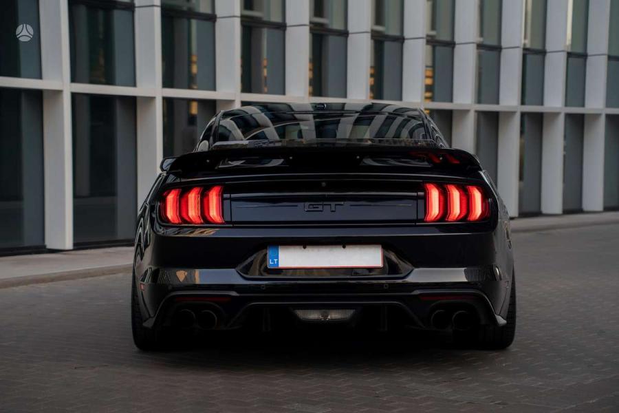 Melns Ford Mustang 2019 Viļņa, ar dzinēja tilpumu 4.95 L un nobraukumu 87 tūkst. km par 29999 €, foto 7 vietnē AUTOMOTO.COM.LV