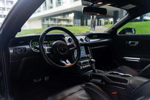 Melns Ford Mustang 2019 Viļņa, ar dzinēja tilpumu 4.95 L un nobraukumu 87 tūkst. km par 29999 €, foto 16 vietnē AUTOMOTO.COM.LV