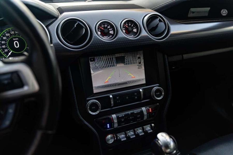 Melns Ford Mustang 2019 Viļņa, ar dzinēja tilpumu 4.95 L un nobraukumu 87 tūkst. km par 29999 €, foto 21 vietnē AUTOMOTO.COM.LV