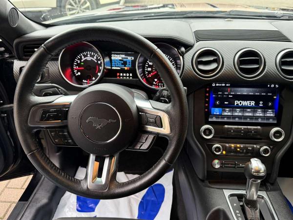 Melns Ford Mustang 2019 Kauņa, ar dzinēja tilpumu 2.25 L un nobraukumu 76 tūkst. km par 22600 €, foto 11 vietnē AUTOMOTO.COM.LV