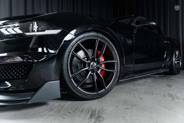 Melns Ford Mustang 2019 Viļņa, ar dzinēja tilpumu 4.95 L un nobraukumu 53 tūkst. km par 34999 €, foto 11 vietnē AUTOMOTO.COM.LV
