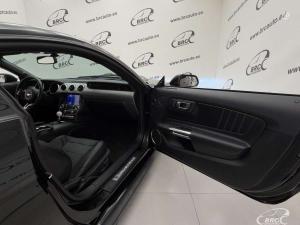 Black Ford Mustang 2020 in Vilnius, with an engine capacity of 4.95 L and mileage of 146 thousand km for 23900 €, photo 9 on AUTOMOTO.COM.LV