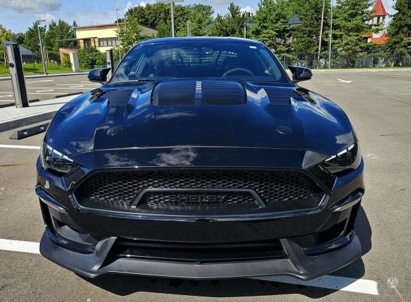 Black Ford Mustang 2020 in Siauliai, with an engine capacity of 2.30 L and mileage of 39 thousand km for 23500 €, photo 2 on AUTOMOTO.COM.LV