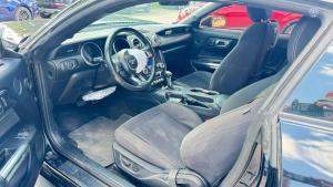 Black Ford Mustang 2021 in Ukmerge, with an engine capacity of 2.25 L and mileage of 67 thousand km for 9999 €, photo 13 on AUTOMOTO.COM.LV