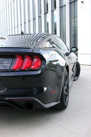Melns Ford Mustang 2021 Viļņa, ar dzinēja tilpumu 2.25 L un nobraukumu 40 tūkst. km par 20000 €, foto 3 vietnē AUTOMOTO.COM.LV