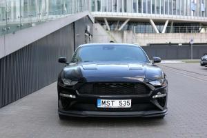 Melns Ford Mustang 2021 Viļņa, ar dzinēja tilpumu 2.25 L un nobraukumu 40 tūkst. km par 20000 €, foto 6 vietnē AUTOMOTO.COM.LV