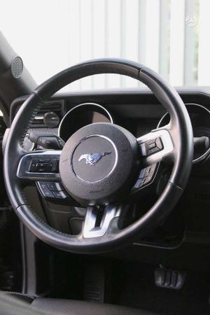 Melns Ford Mustang 2021 Viļņa, ar dzinēja tilpumu 2.25 L un nobraukumu 40 tūkst. km par 20000 €, foto 11 vietnē AUTOMOTO.COM.LV