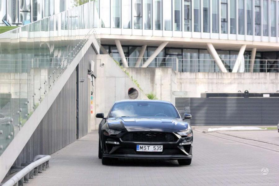 Melns Ford Mustang 2021 Viļņa, ar dzinēja tilpumu 2.25 L un nobraukumu 40 tūkst. km par 20000 €, foto 18 vietnē AUTOMOTO.COM.LV