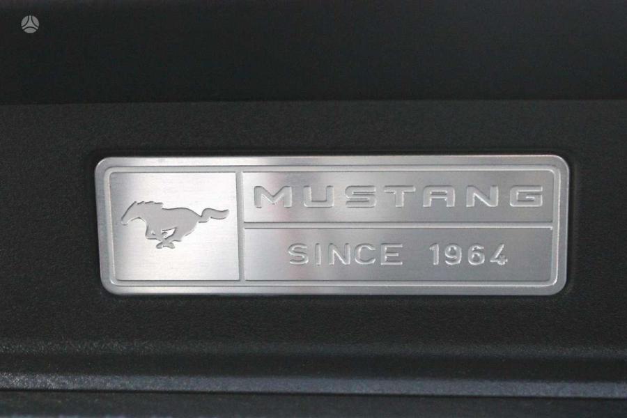 Melns Ford Mustang 2021 Viļņa, ar dzinēja tilpumu 2.25 L un nobraukumu 40 tūkst. km par 20000 €, foto 21 vietnē AUTOMOTO.COM.LV