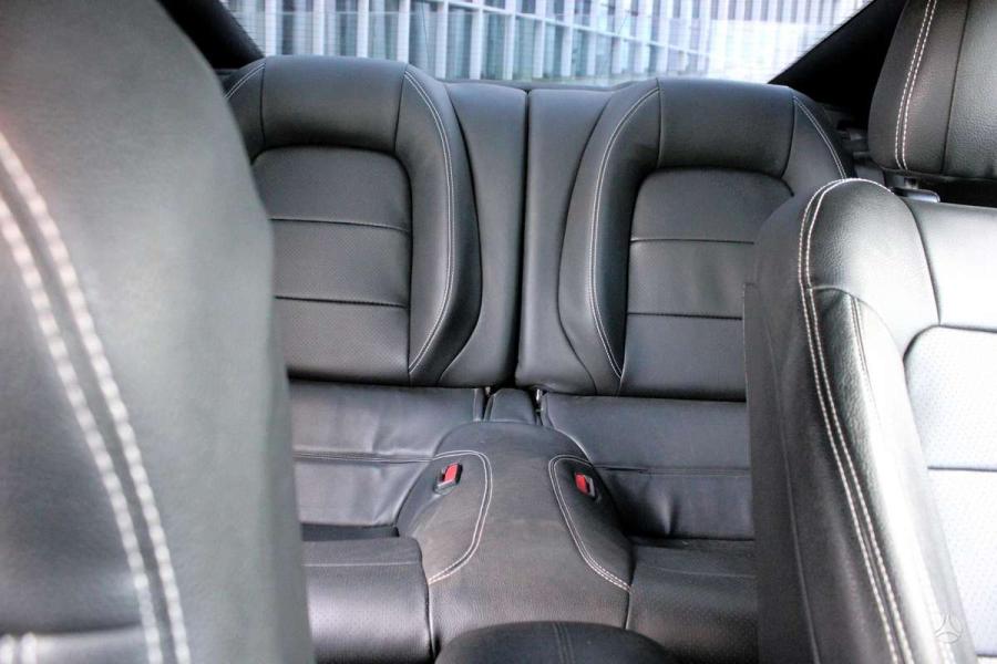 Melns Ford Mustang 2021 Viļņa, ar dzinēja tilpumu 2.25 L un nobraukumu 40 tūkst. km par 20000 €, foto 24 vietnē AUTOMOTO.COM.LV