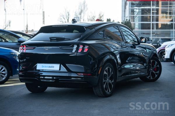 Melns Ford Mustang 2022 Rīga, ar dzinēja tilpumu 2.30 L un nobraukumu 32 tūkst. km par 40990 €, foto 6 vietnē AUTOMOTO.COM.LV