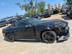 Black Ford Mustang 2022 in Siauliai, with an engine capacity of 2.25 L and mileage of 79 thousand km for 12500 €, photo 10 on AUTOMOTO.COM.LV