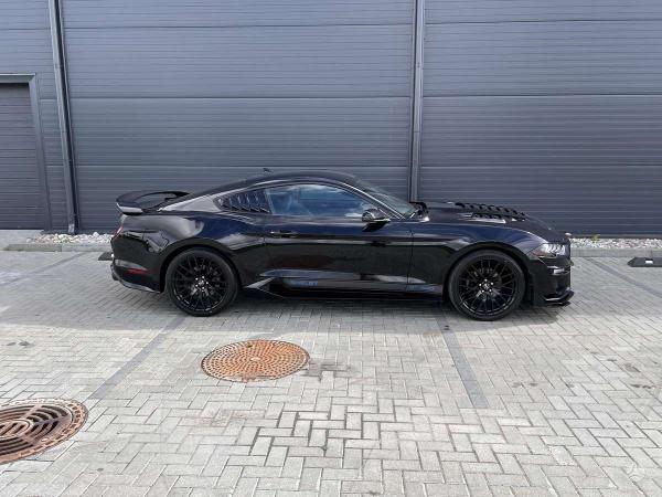 Black Ford Mustang 2023 in Klaipeda, with an engine capacity of 2.25 L and mileage of 95 thousand km for 21500 €, photo 9 on AUTOMOTO.COM.LV