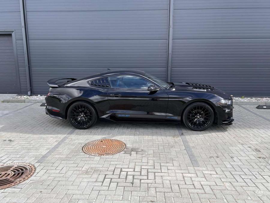 Melns Ford Mustang 2023 Klaipėda, ar dzinēja tilpumu 2.25 L un nobraukumu 95 tūkst. km par 21500 €, foto 10 vietnē AUTOMOTO.COM.LV