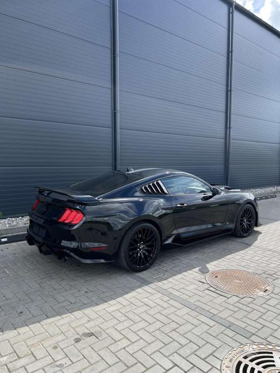 Melns Ford Mustang 2023 Klaipėda, ar dzinēja tilpumu 2.25 L un nobraukumu 95 tūkst. km par 21500 €, foto 12 vietnē AUTOMOTO.COM.LV
