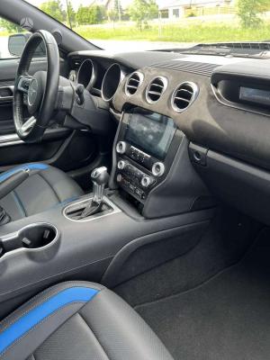 Melns Ford Mustang 2023 Klaipėda, ar dzinēja tilpumu 2.25 L un nobraukumu 95 tūkst. km par 21500 €, foto 18 vietnē AUTOMOTO.COM.LV