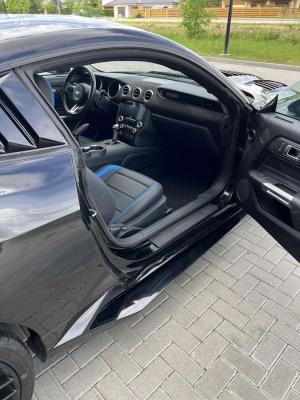 Melns Ford Mustang 2023 Klaipėda, ar dzinēja tilpumu 2.25 L un nobraukumu 95 tūkst. km par 21500 €, foto 19 vietnē AUTOMOTO.COM.LV
