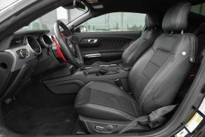 Black Ford Mustang 2023 in Vilnius, with an engine capacity of 4.95 L and mileage of 36 thousand km for 31500 €, photo 11 on AUTOMOTO.COM.LV