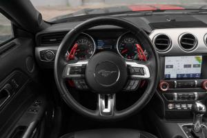 Black Ford Mustang 2023 in Vilnius, with an engine capacity of 4.95 L and mileage of 36 thousand km for 31500 €, photo 14 on AUTOMOTO.COM.LV