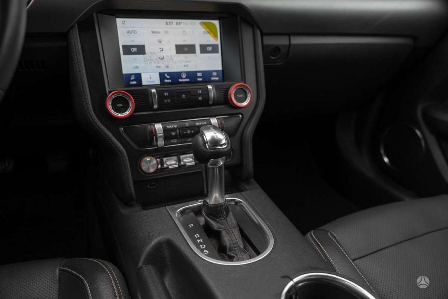 Black Ford Mustang 2023 in Vilnius, with an engine capacity of 4.95 L and mileage of 36 thousand km for 31500 €, photo 20 on AUTOMOTO.COM.LV