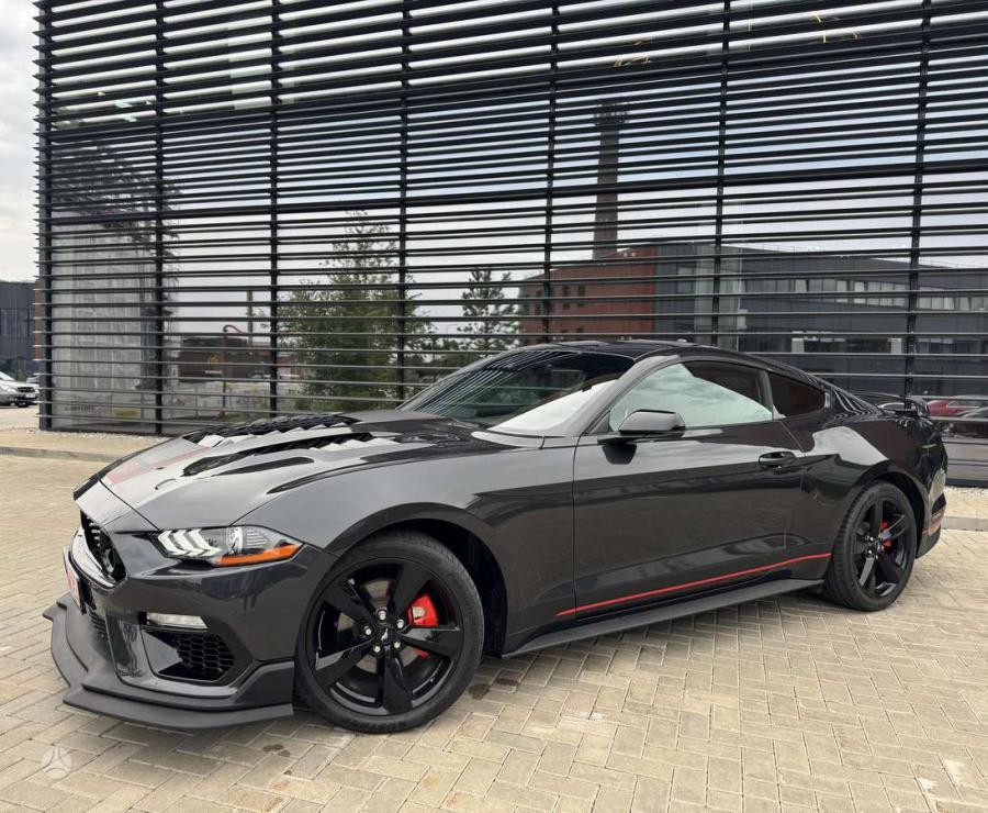 Melns Ford Mustang 2023 Klaipėda, ar dzinēja tilpumu 2.25 L un nobraukumu 46 tūkst. km par 22500 €, foto 3 vietnē AUTOMOTO.COM.LV