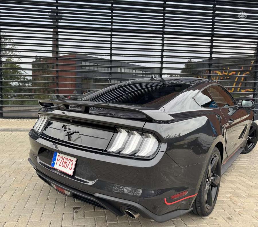 Melns Ford Mustang 2023 Klaipėda, ar dzinēja tilpumu 2.25 L un nobraukumu 46 tūkst. km par 22500 €, foto 5 vietnē AUTOMOTO.COM.LV