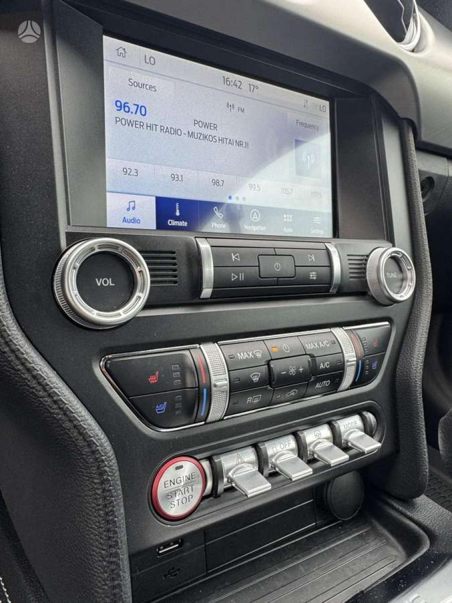 Melns Ford Mustang 2023 Klaipėda, ar dzinēja tilpumu 2.25 L un nobraukumu 46 tūkst. km par 22500 €, foto 15 vietnē AUTOMOTO.COM.LV