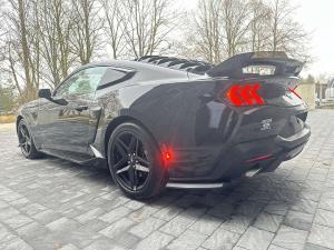 Melns Ford Mustang 2024 Šauļi, ar dzinēja tilpumu 2.25 L un nobraukumu 8 tūkst. km par 35000 €, foto 15 vietnē AUTOMOTO.COM.LV