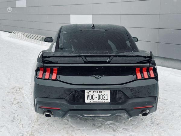 Black Ford Mustang 2024 in Siauliai, with an engine capacity of 2.30 L and mileage of 17 thousand km for 33500 €, photo 8 on AUTOMOTO.COM.LV