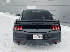 Black Ford Mustang 2024 in Siauliai, with an engine capacity of 2.30 L and mileage of 17 thousand km for 33500 €, photo 8 on AUTOMOTO.COM.LV