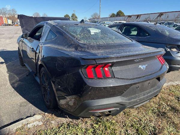 Black Ford Mustang 2024 in Kaunas, with an engine capacity of 2.30 L and mileage of 4 thousand km for 15850 €, photo 6 on AUTOMOTO.COM.LV