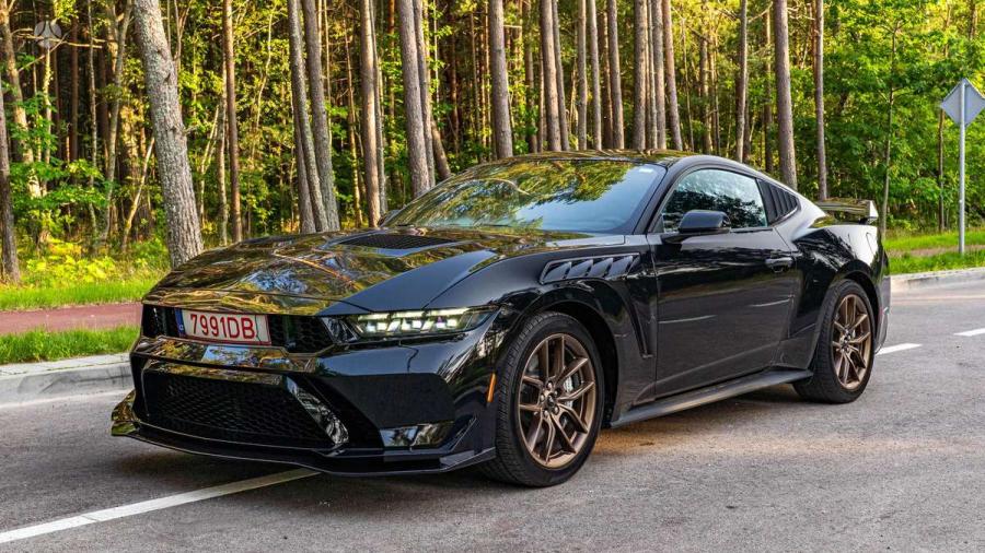 Black Ford Mustang 2024 in Klaipeda, with an engine capacity of 4.95 L and mileage of 24 thousand km for 41000 €, photo 10 on AUTOMOTO.COM.LV