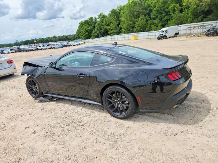 Melns Ford Mustang 2025 Ukmergė, ar dzinēja tilpumu 5.04 L un nobraukumu 22 tūkst. km par 19999 €, foto 1 vietnē AUTOMOTO.COM.LV