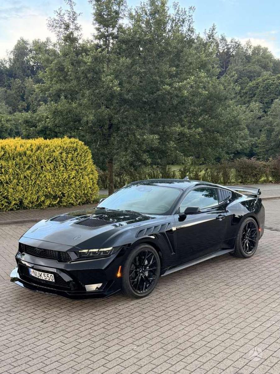 Black Ford Mustang 2025 in Vilnius, with an engine capacity of 5.04 L and mileage of 15 thousand km for 43000 €, photo 1 on AUTOMOTO.COM.LV