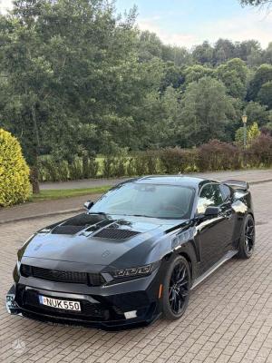 Black Ford Mustang 2025 in Vilnius, with an engine capacity of 5.04 L and mileage of 15 thousand km for 43000 €, photo 9 on AUTOMOTO.COM.LV