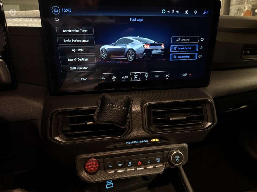 Black Ford Mustang 2025 in Vilnius, with an engine capacity of 5.04 L and mileage of 15 thousand km for 43000 €, photo 16 on AUTOMOTO.COM.LV