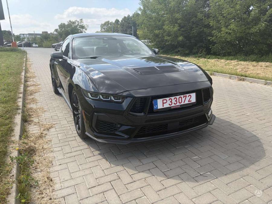 Melns Ford Mustang 2025 Kauņa, ar dzinēja tilpumu 2.30 L un nobraukumu 3 tūkst. km par 34000 €, foto 6 vietnē AUTOMOTO.COM.LV