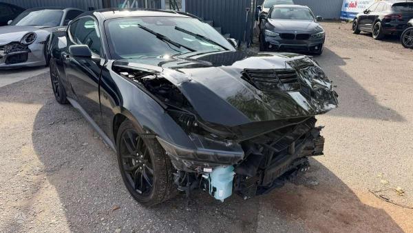 Ford Mustang 2025 Ukmergė vietnē Melns Ford Mustang 2025 Ukmergė, ar dzinēja tilpumu 5.04 L un nobraukumu 22 tūkst. km par 20999 €, foto 6 vietnē AUTOMOTO.COM.LV