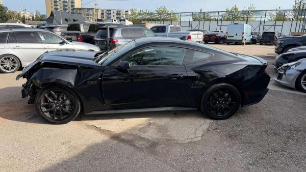 Ford Mustang 2025 Ukmergė vietnē Melns Ford Mustang 2025 Ukmergė, ar dzinēja tilpumu 5.04 L un nobraukumu 22 tūkst. km par 20999 €, foto 10 vietnē AUTOMOTO.COM.LV