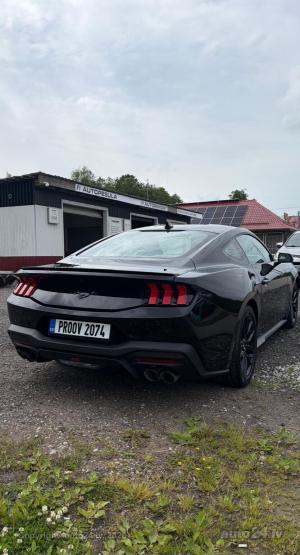 Black Ford Mustang 2025 in Tallinn, with an engine capacity of 2.30 L and mileage of 1 thousand km for 42000 €, photo 4 on AUTOMOTO.COM.LV