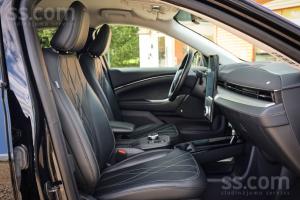 Black Ford Mustang 2021 in Tukums, with an engine capacity of 0.00 L and mileage of 147 thousand km for 23490 €, photo 9 on AUTOMOTO.COM.LV