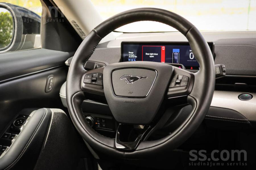 Black Ford Mustang 2021 in Tukums, with an engine capacity of 0.00 L and mileage of 147 thousand km for 23490 €, photo 12 on AUTOMOTO.COM.LV