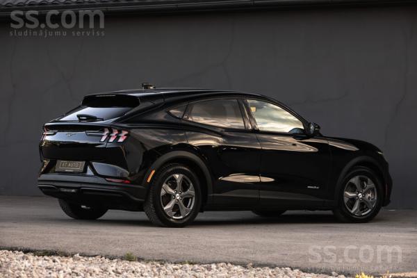 Melns Ford Mustang 2021 Jelgava, ar dzinēja tilpumu 2.30 L un nobraukumu 129 tūkst. km par 24000 €, foto 8 vietnē AUTOMOTO.COM.LV